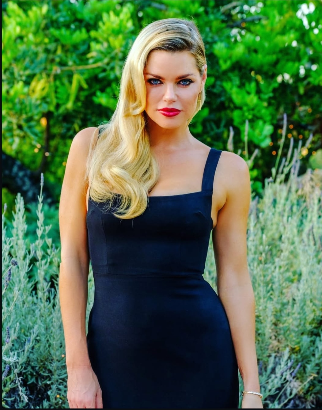 Sophie Monk Net Worth - Nairobi News