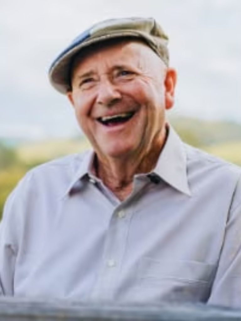 Dr. Harry Cooper net worth: Australia's TV vet - Nairobi News